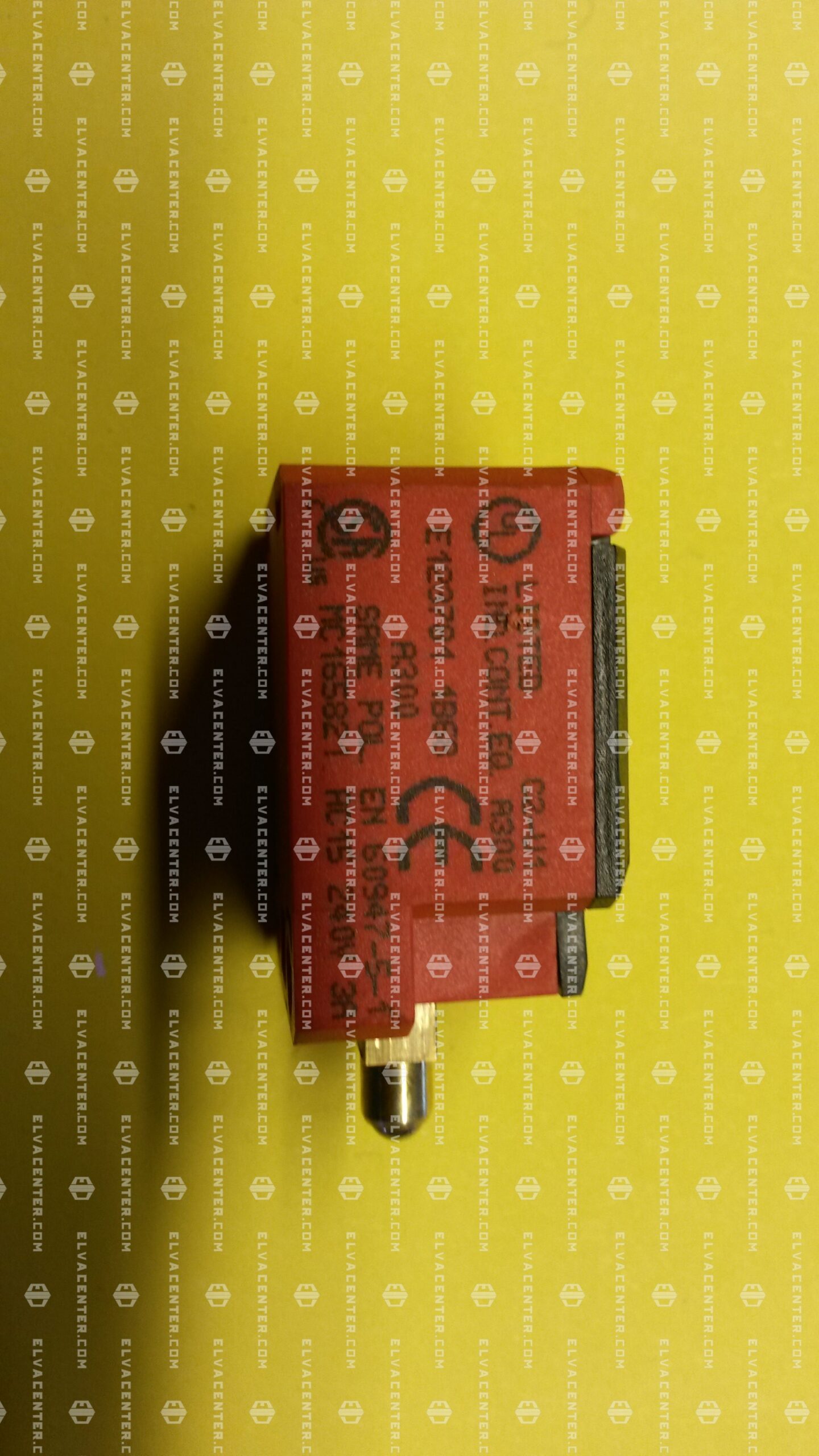 Omron, contact D4N-4A32 / MH 549 C514DA - controle tandriem ...